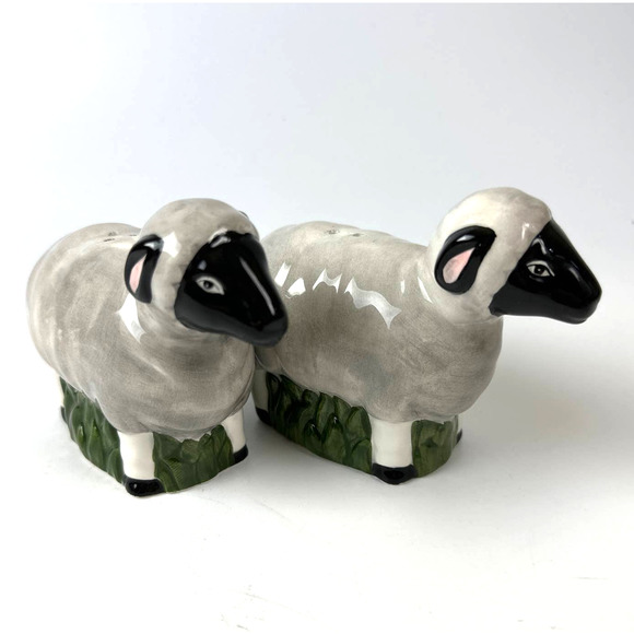 unknown | Kitchen | Vintage Sheep Salt And Pepper Shakers Gray Wool ...